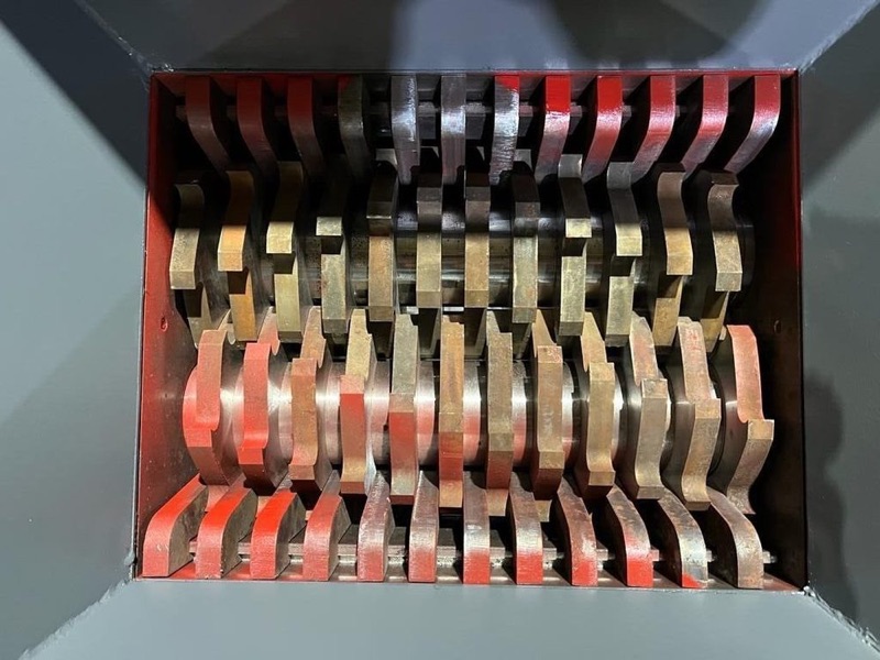 Double Shaft Industrial Shredder, 10HP, 15 RPM, 480V, 60Hz, 3 Phase, XP ...